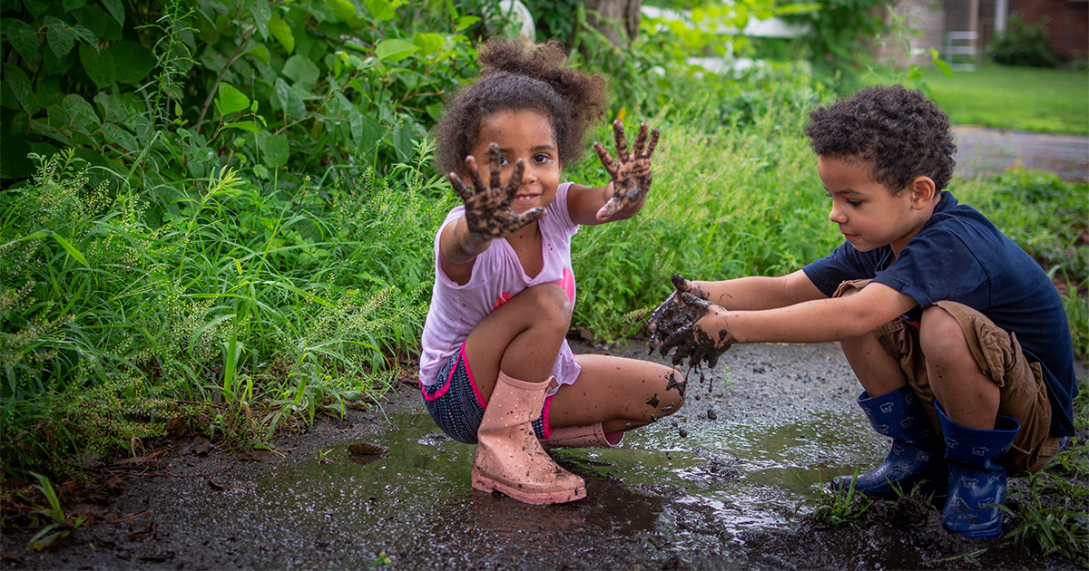 4 Reasons You Should Let Kids Get Dirty - Posh in Progress