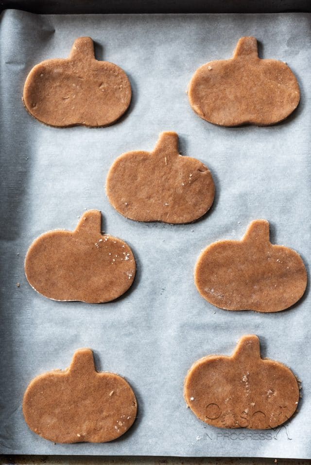 How to Make These Amazing Pumpkin Spice Shortbread Cookies - Posh in ...