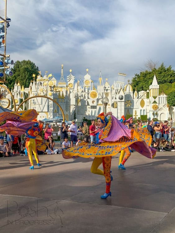This is Why We Loved The Disneyland Magic Happens Parade - Posh in Progress