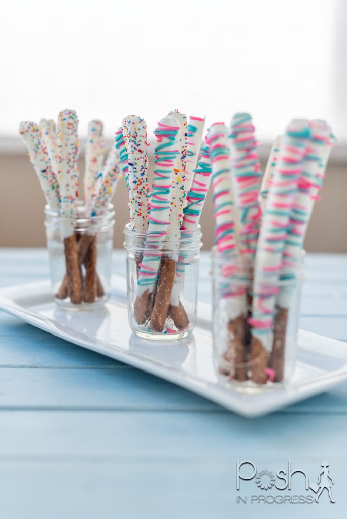 How to Make Chocolate Covered Pretzel Rods : 2 Easy Techniques - Posh ...